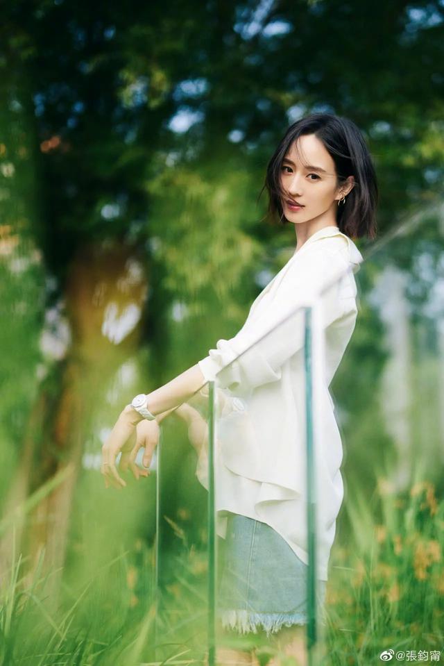 After "Don't Say Goodbye", Zhang Juning posted beautiful photos again ...