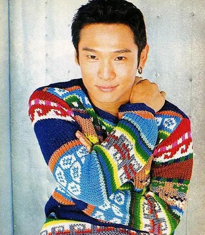 Du Dewei's family attended the event. His 4-year-old son had a single ...