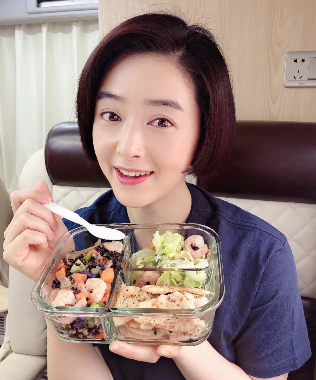 38-year-old Jiang Xin body is not 100, when you see the light food ...