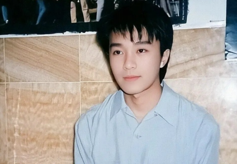 Is the 58-year-old Stephen Chow really happy? - iNEWS