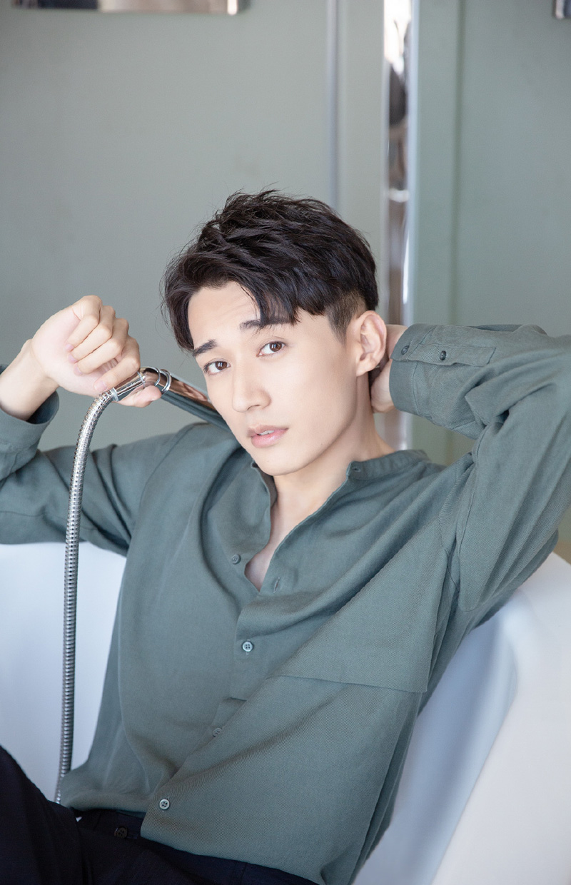 Entertainment Comments: Li Yifeng, Liu Xueyi, Wang Kai, Guli Nazha ...