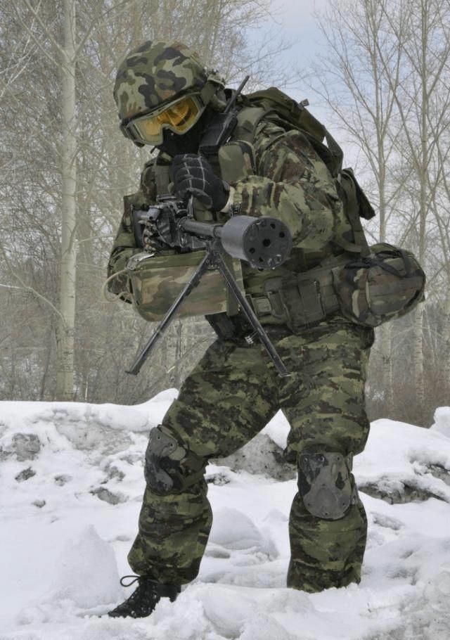 Russian special forces equipment modified PKM machine gun muffler is ...