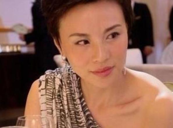Gu Chunfang: From a cabinet sister to a supermodel, she borrowed 1.7 ...
