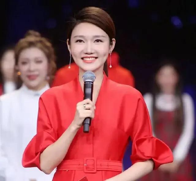 How good is CCTV host Long Yang? - iNEWS