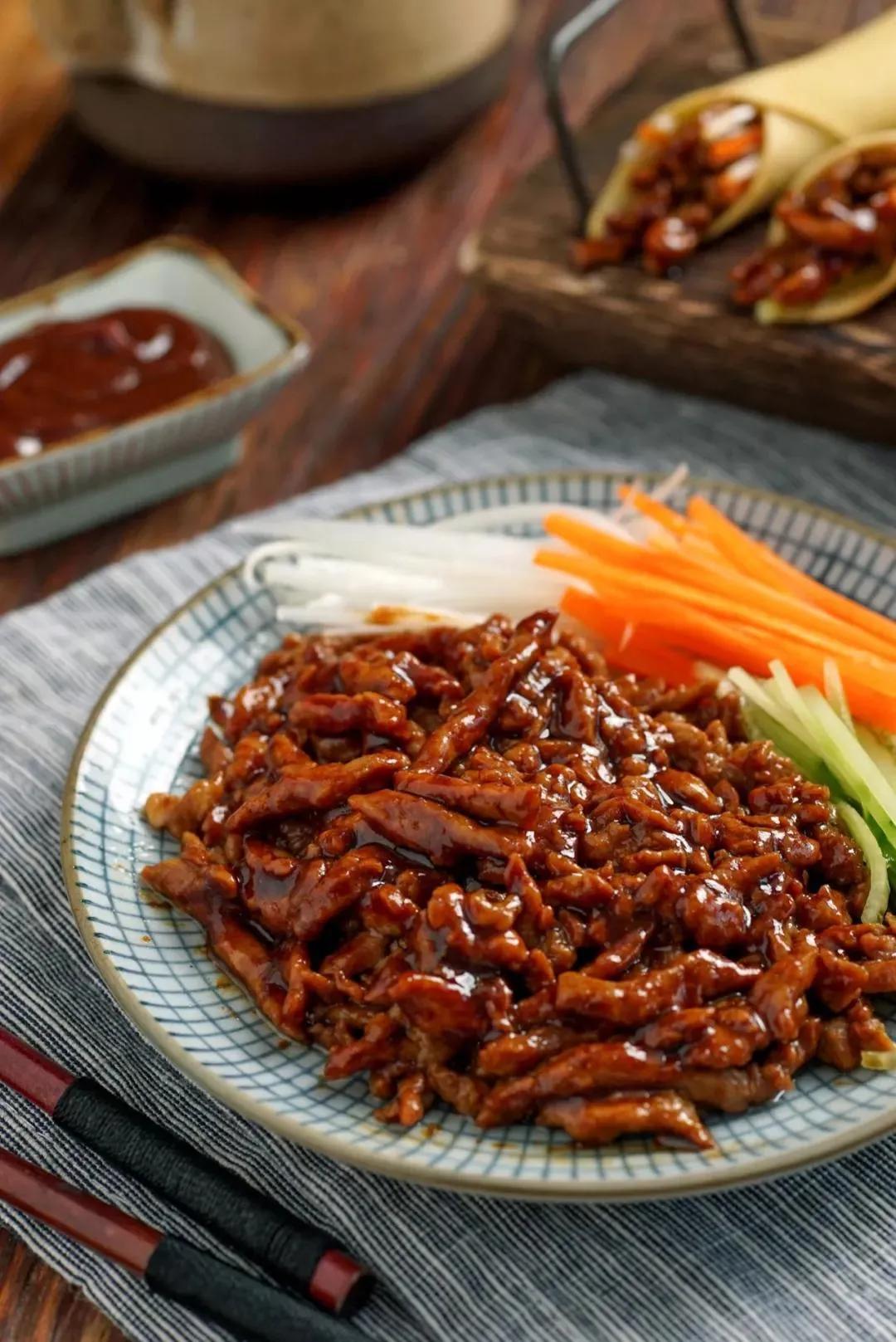 Have you fallen in love with this delicious shredded pork with Beijing ...