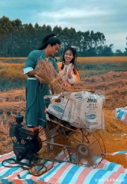 A couple in Guangxi pretends to be Guo Jing and Huang Rong doing farm ...