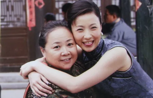 She is the "mother" of Huang Lei, Sha Yi, and Lu Yi. In reality, she is ...