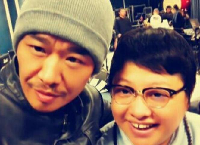 It turns out that he is Han Hong's favorite person. No wonder she is ...