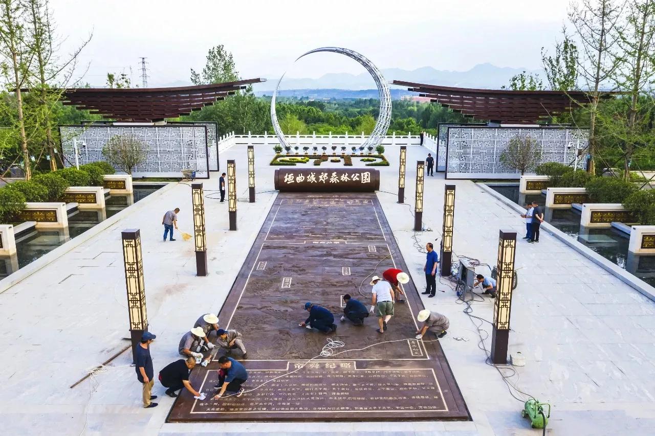 The large bronze ground shop "Emperor Shun Cultural Axis" was completed ...