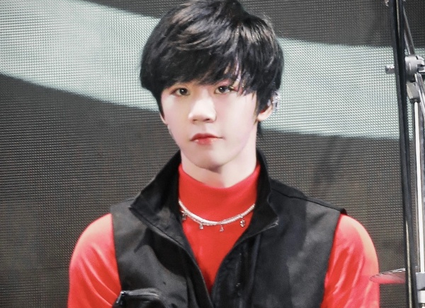 Hu Yutong is angry again?The airport yelled, but the comment area was ...