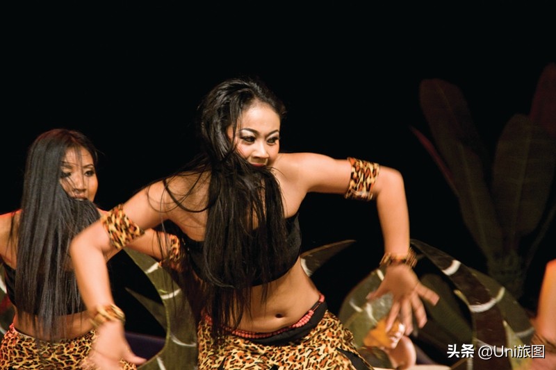 Visit the Wa people in the deep forests of Yunnan, experience the wild wooden drum festival and ...