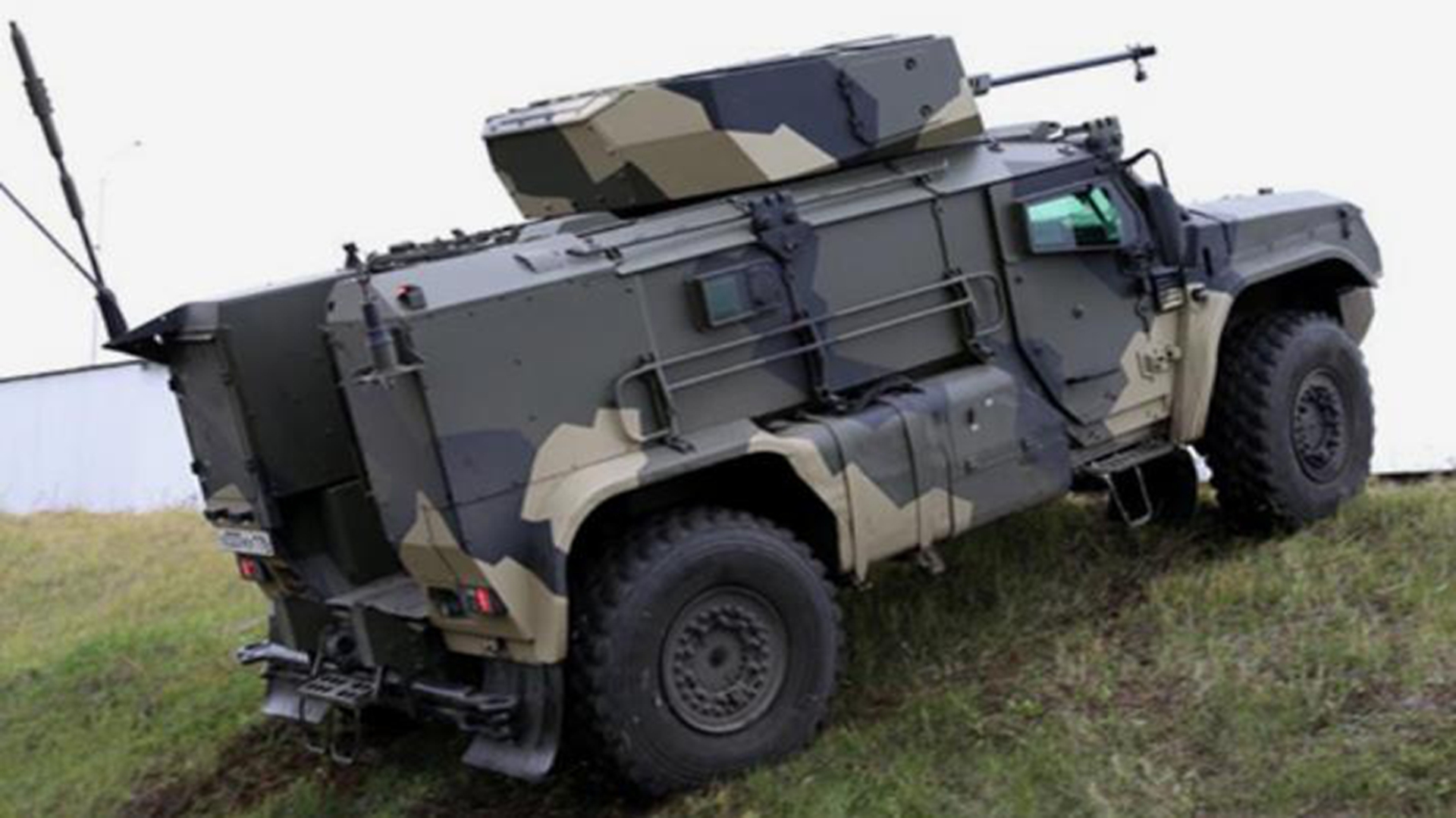 Russian equipment record - Typhoon VDV armored vehicle - iNEWS