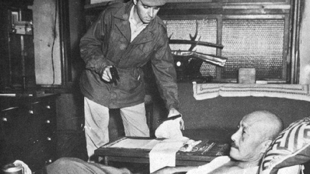 When Hideki Tojo was hanged, he shivered with fear, and the execution ...