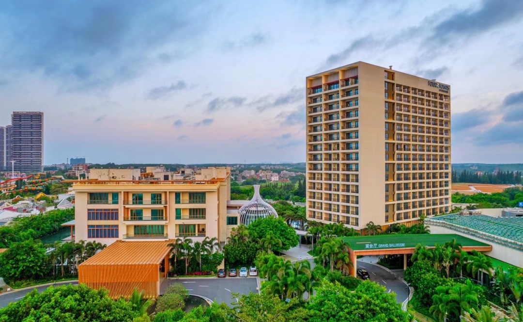 Staying at the Five-star Four Points by Sheraton Wuchuan Dinglong Bay ...