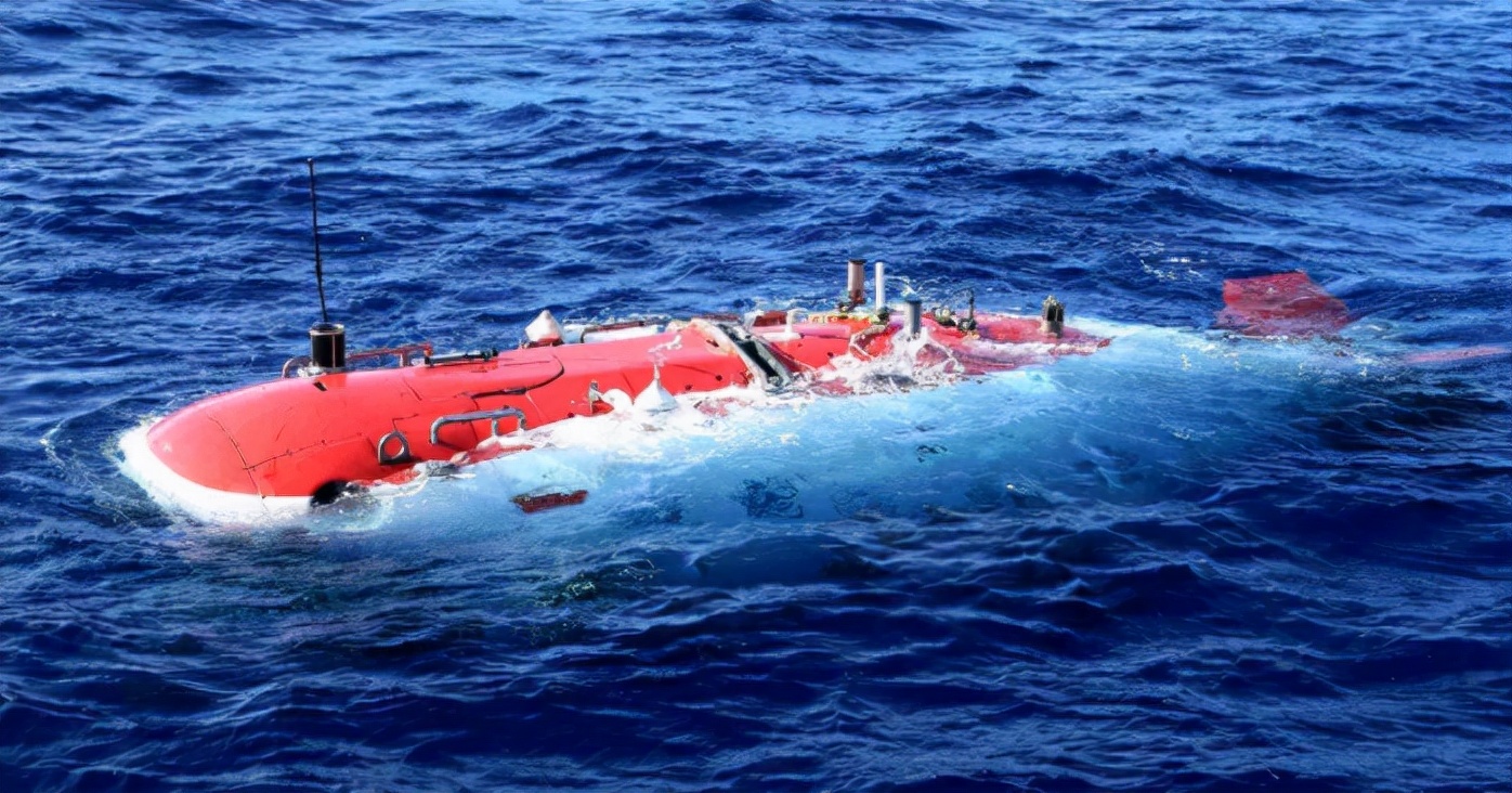 China's deep-sea mobile working platform is located at a depth of 2,000 ...