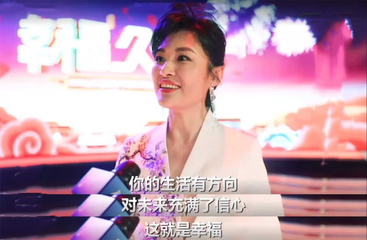The 52-year-old Zhou Tao turned into a director very rigorous. He was ...