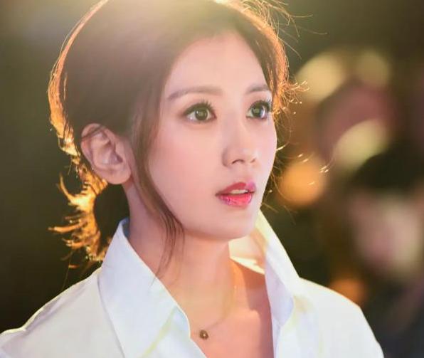 Jia Jingwen was amazing 22 years ago. It's no wonder that someone was ...