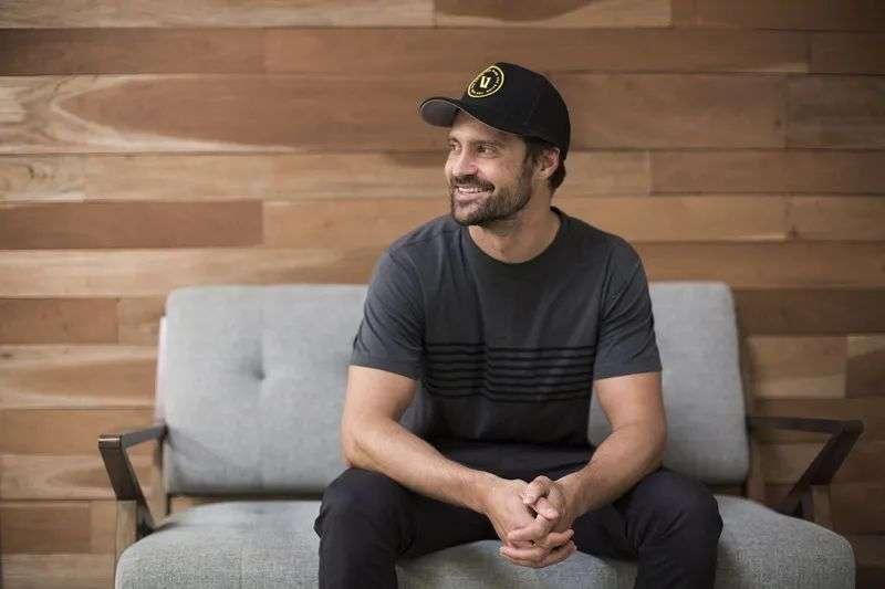 Sun Zhengyi ended up with 400 million U.S. dollars. The men's yoga ...