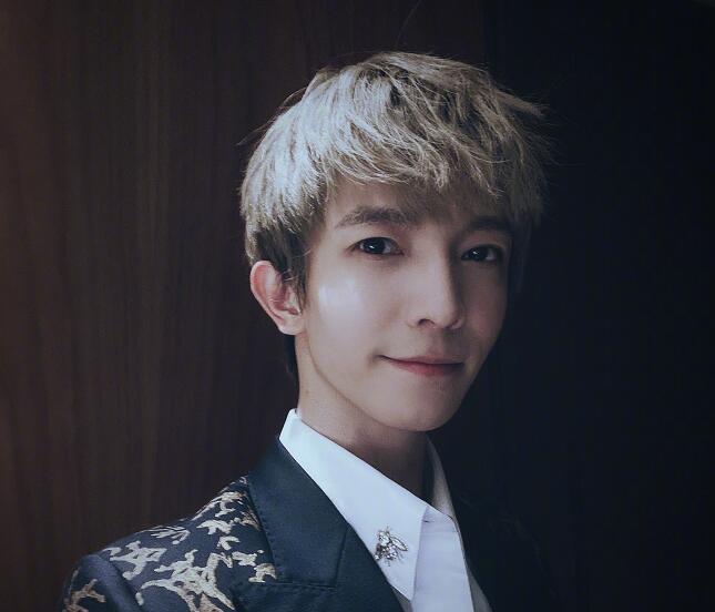 After the whole body shot was broken by netizens, Guo Jingming learned ...