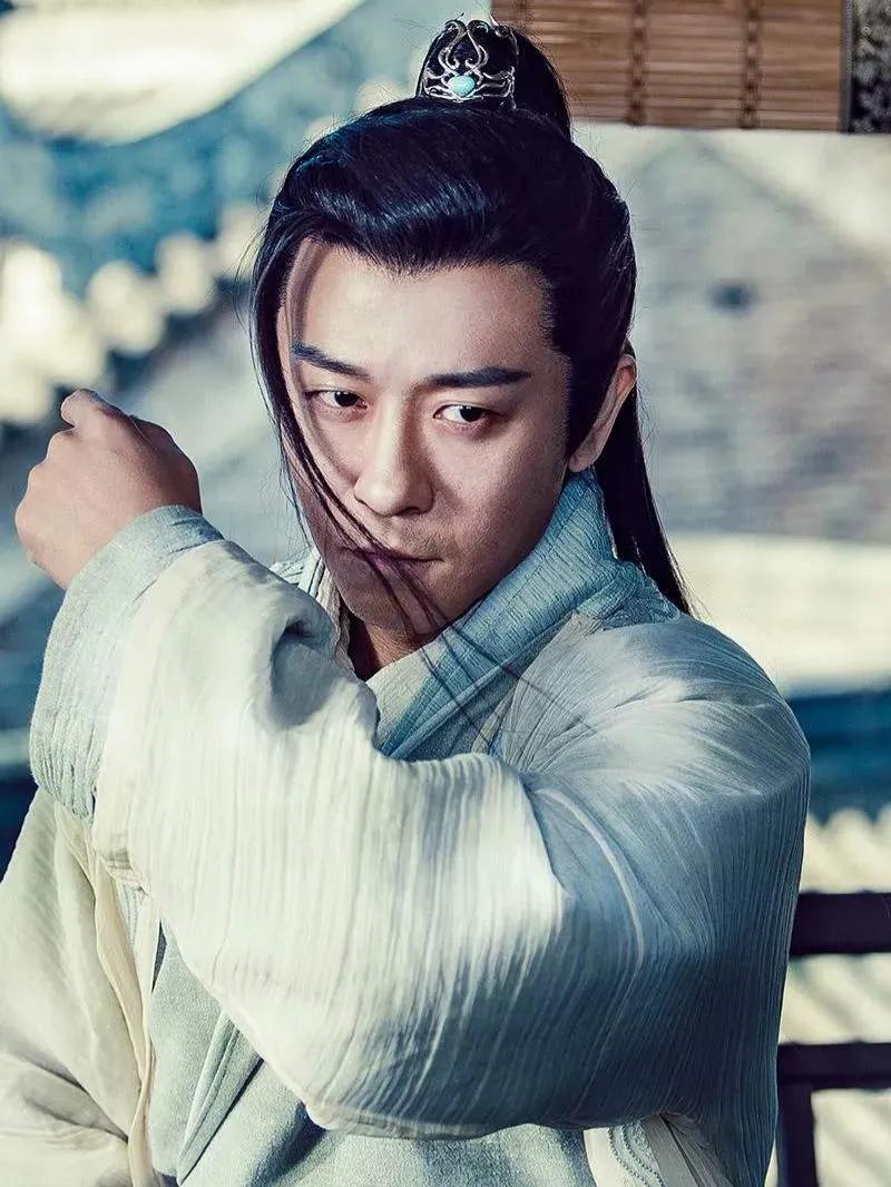 The real mother is Li Xiaowan, and the godmother is Li Shaohong. Lin ...