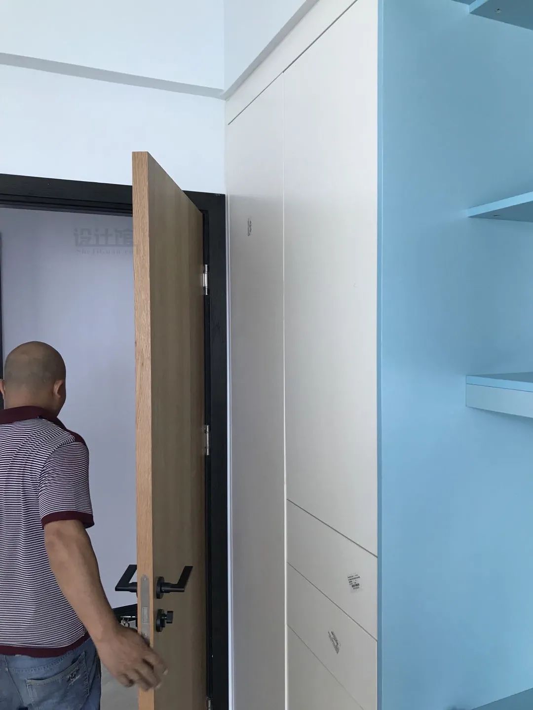 Is the multi-layer cabinet door easy to deform?How can we avoid ...