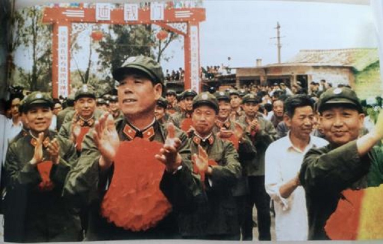 In 1983, Fu Quan had an army commander, and his partner was promoted ...