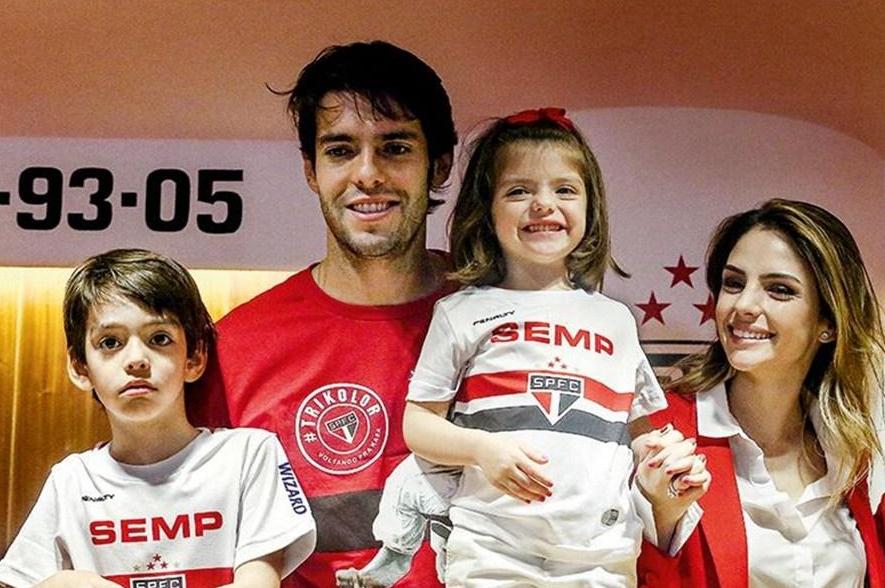 The romantic affair of star Kaka: His wife is super white and rich, and ...