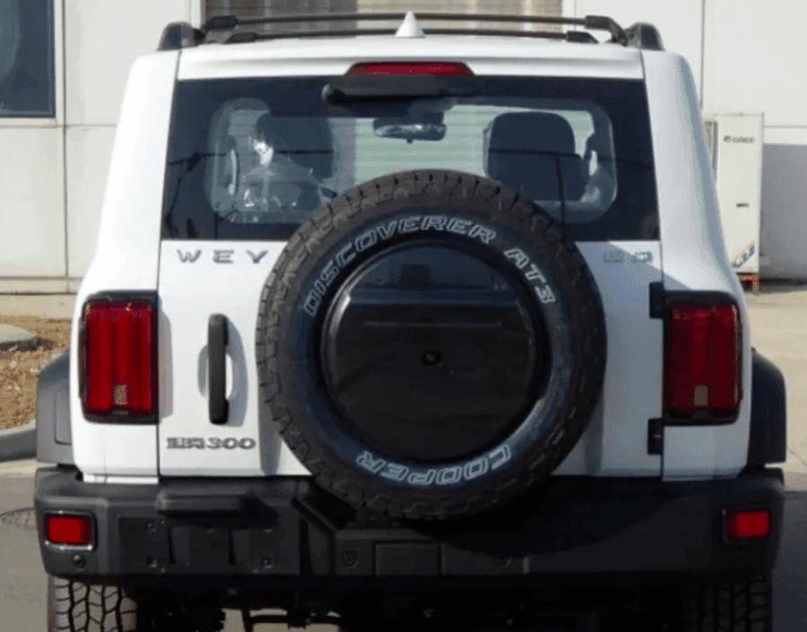 More information about the tank 300 off-road kit version exposed, the ...