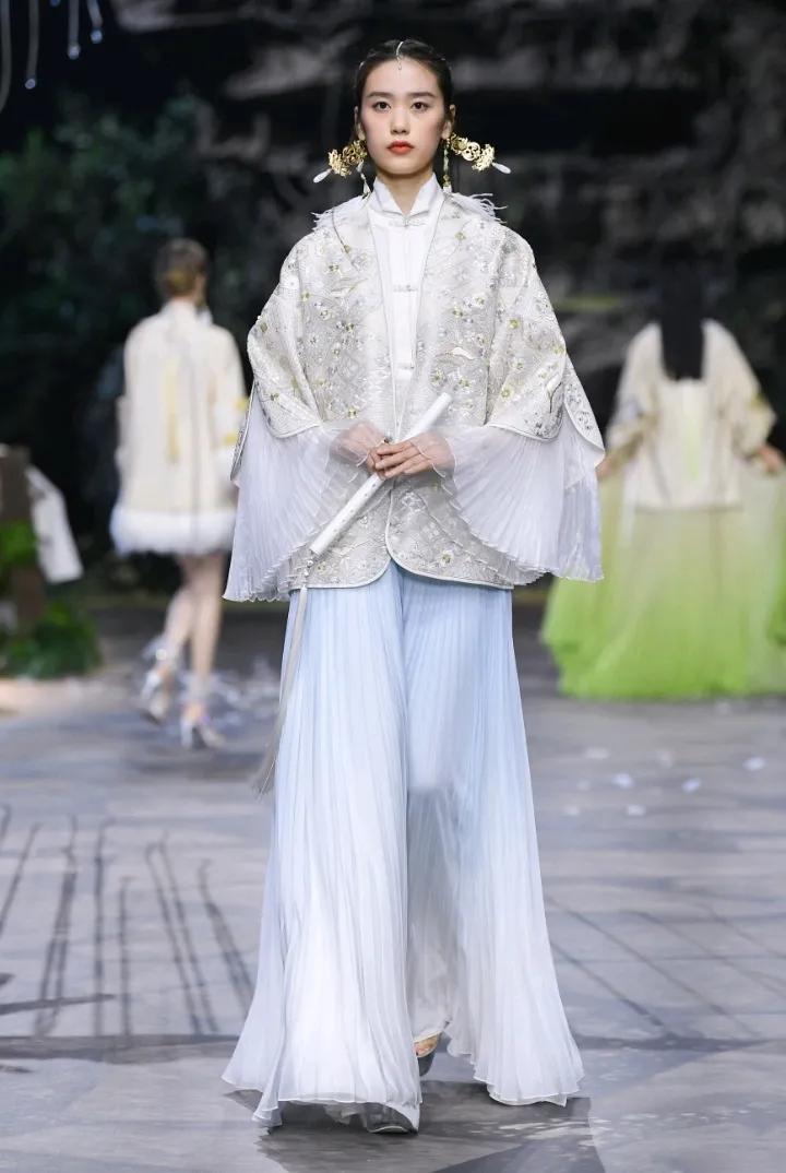 (Heaven Gaia) 2022 spring and summer high-end ready-to-wear - iNEWS