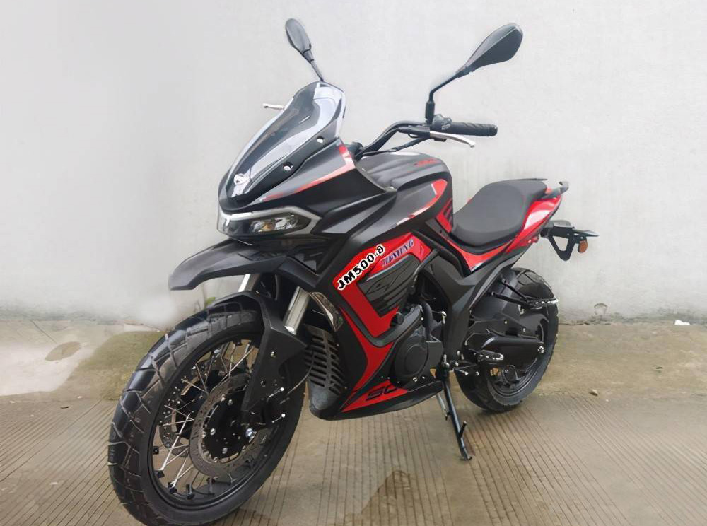 The two-wheeled motorcycle built by Geely has a very domineering ...