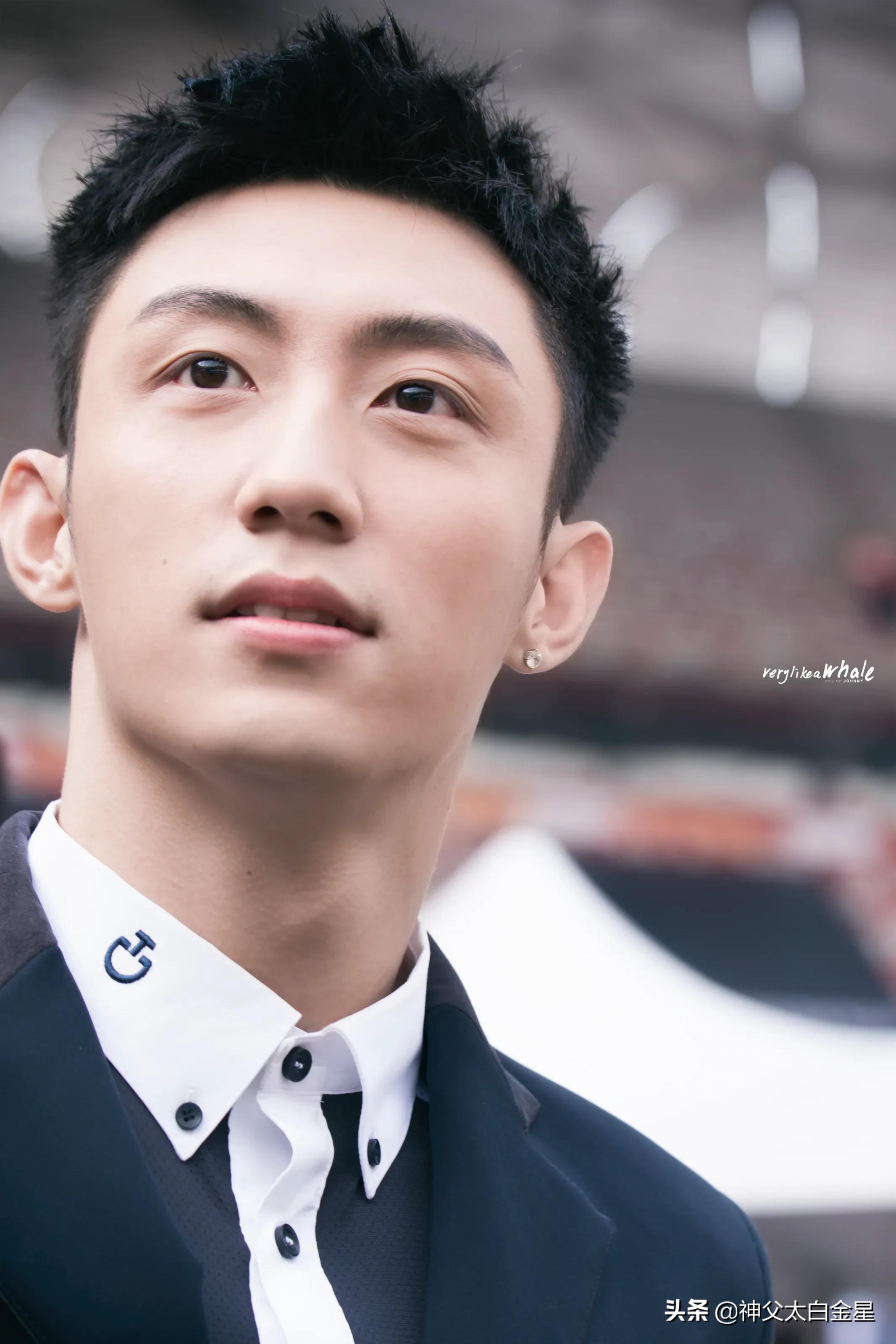 Super handsome Huang Jingyu - iNEWS