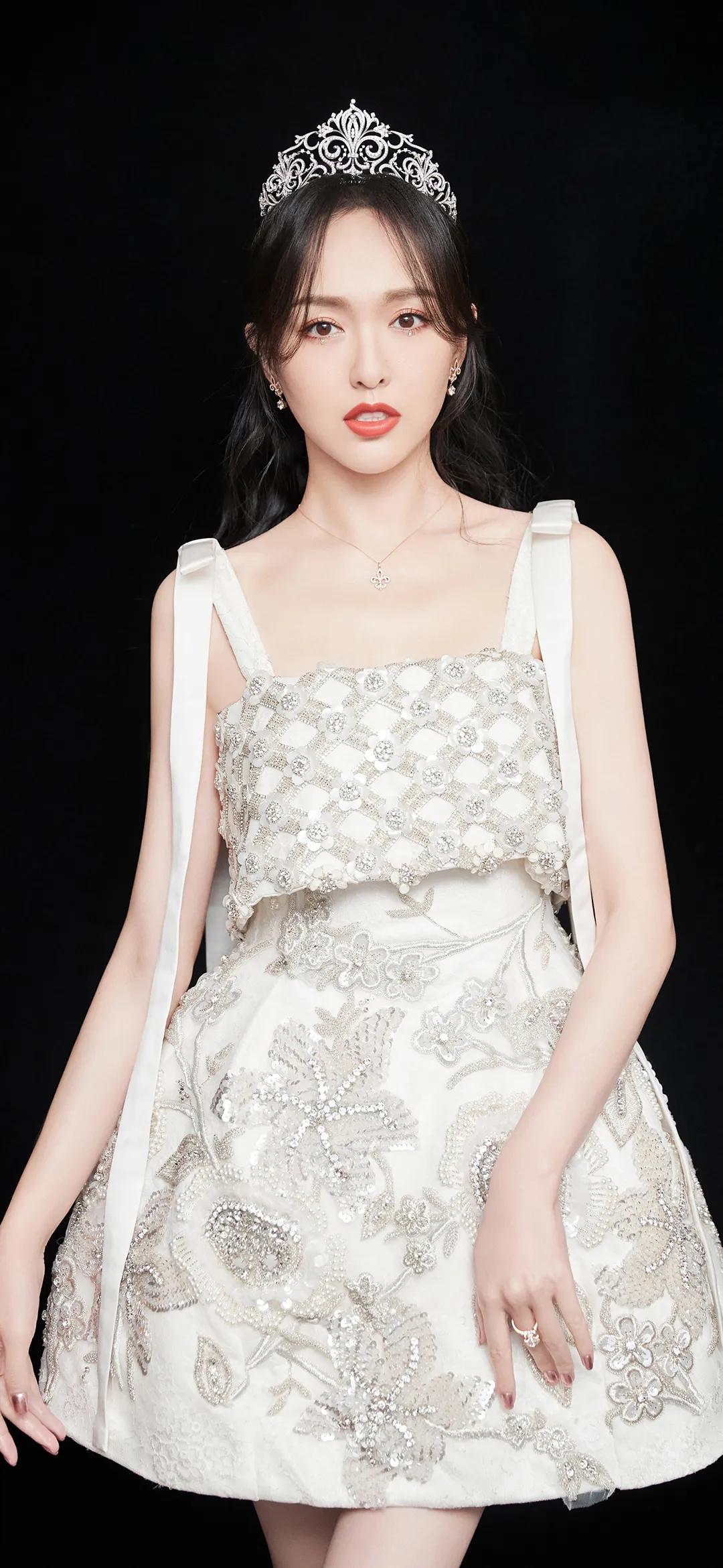 Tang Yan: exquisite wallpaper - iNEWS