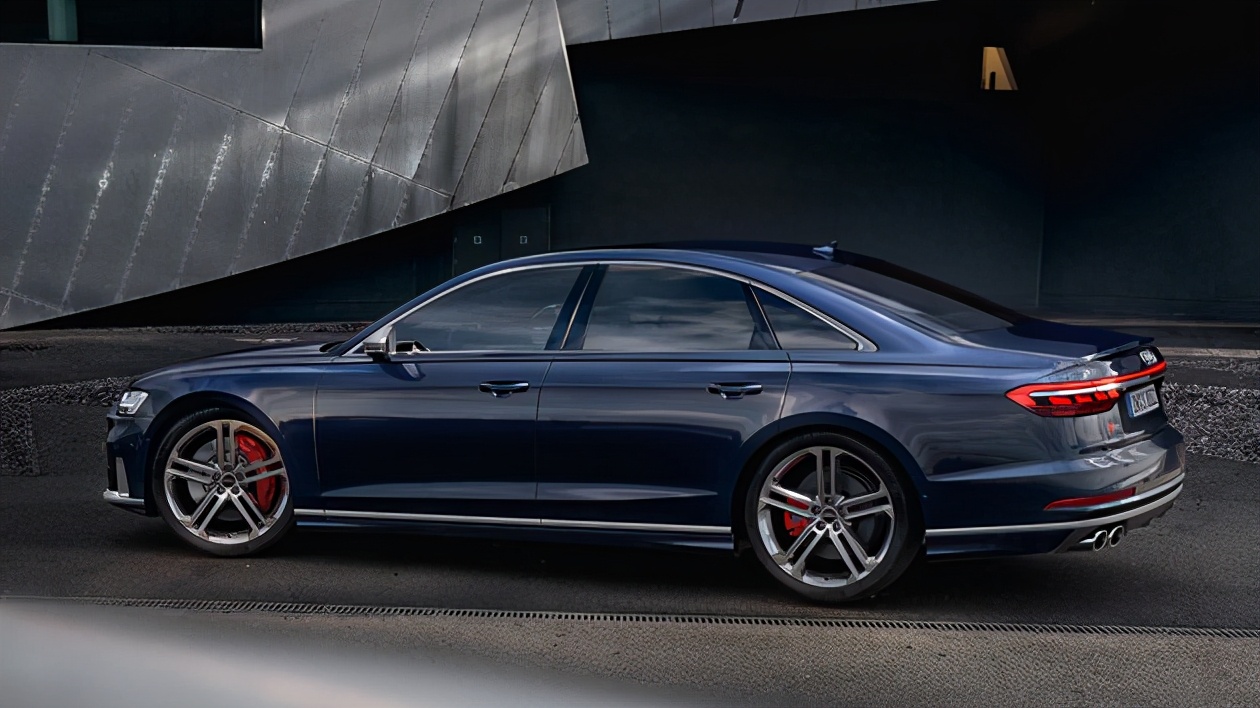 The new Audi S8L is officially listed, priced at 2.0768 million yuan - iNEWS
