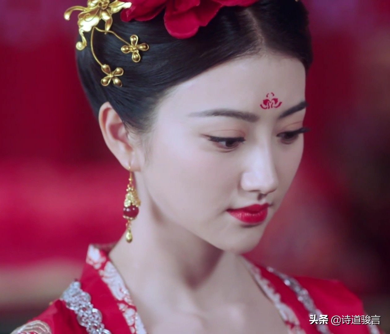 Li Ye, a female "poetist" of the Tang Dynasty, went to Beijing to see ...
