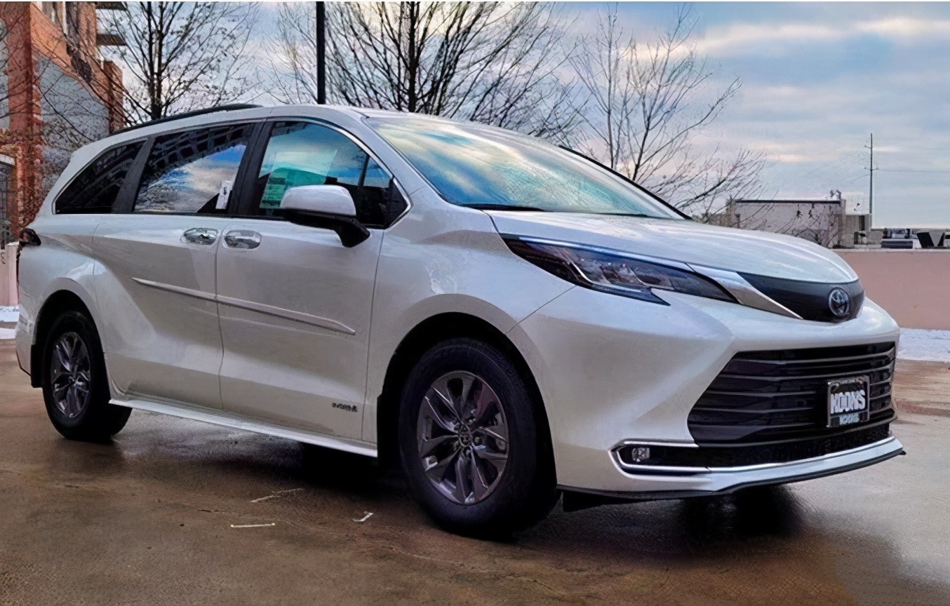 Toyota's domestically produced new MPV will be named "Willu", with a ...