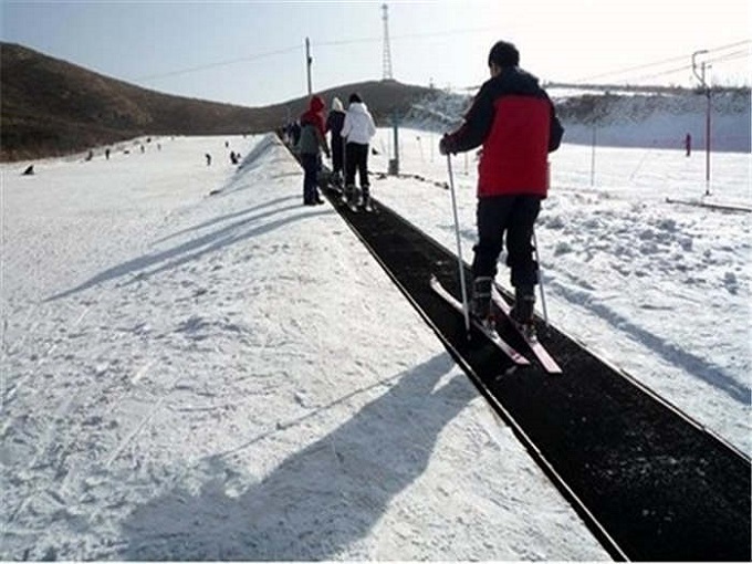 Precautions for riding a ski magic carpet - iNEWS