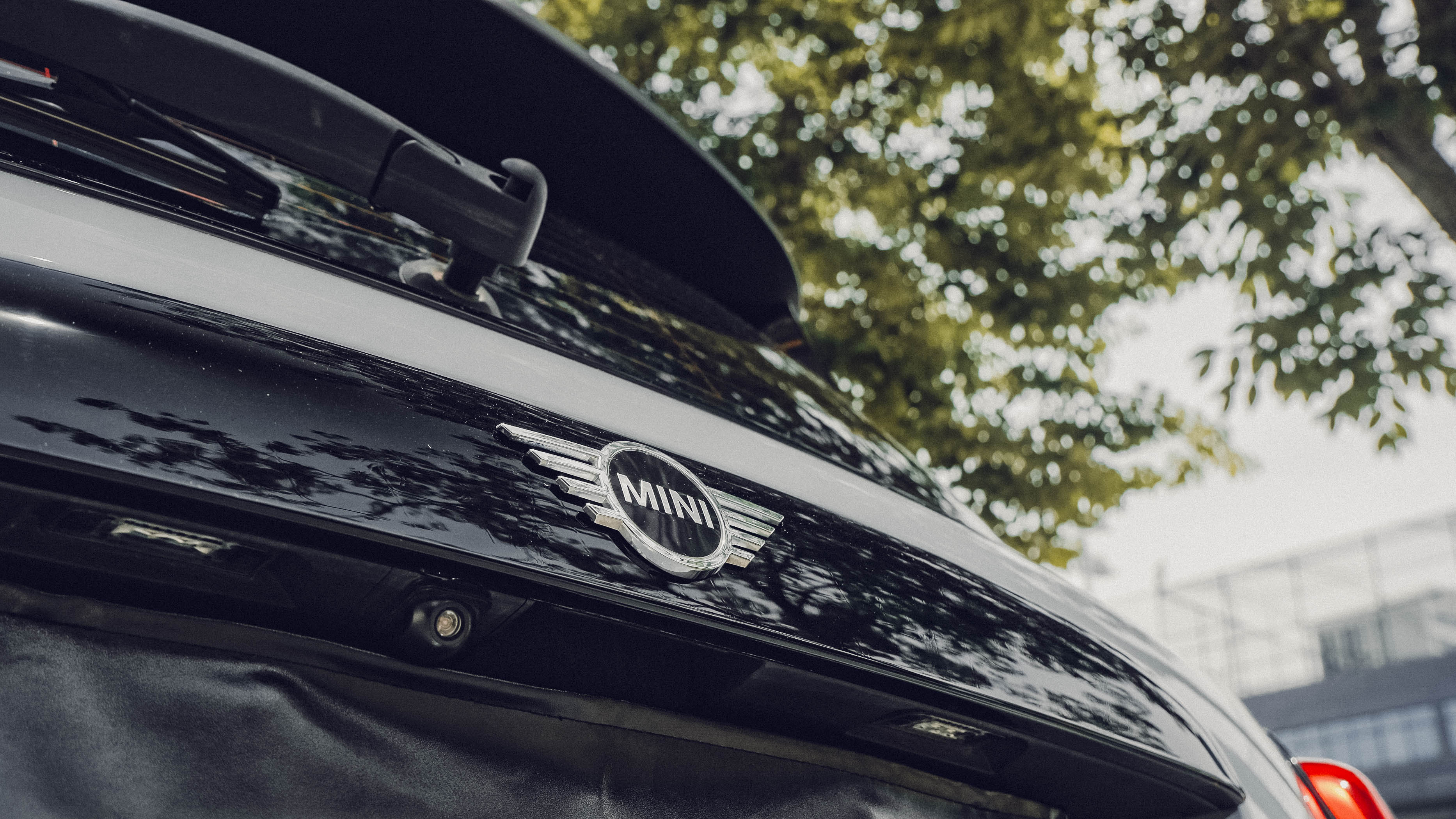 BMW MINI stickers shark gray change color - iNEWS