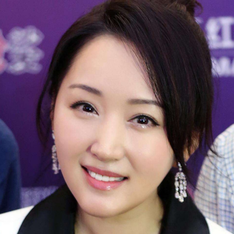Sweet song queen Yang Yuying: After becoming famous, she fell in love ...