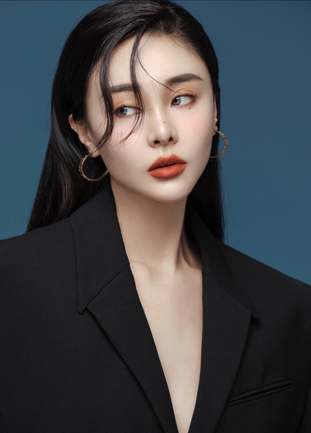 The female singer again exposed Meng Meiqi negatively, saying that she ...