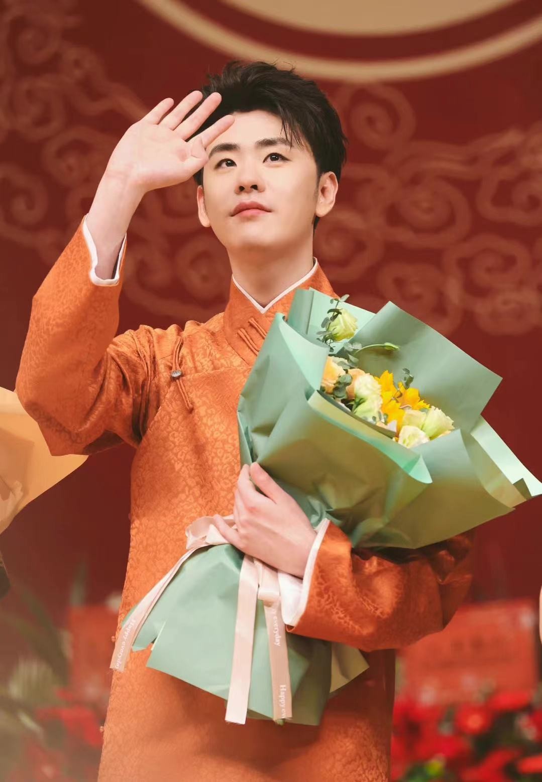 Feng Gong performed in the scenic spot under the rain, Guo Degang cross ...