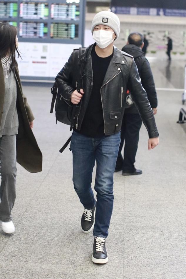 Huang Xuan is very good at wearing motorcycle jackets + wool hats. He ...