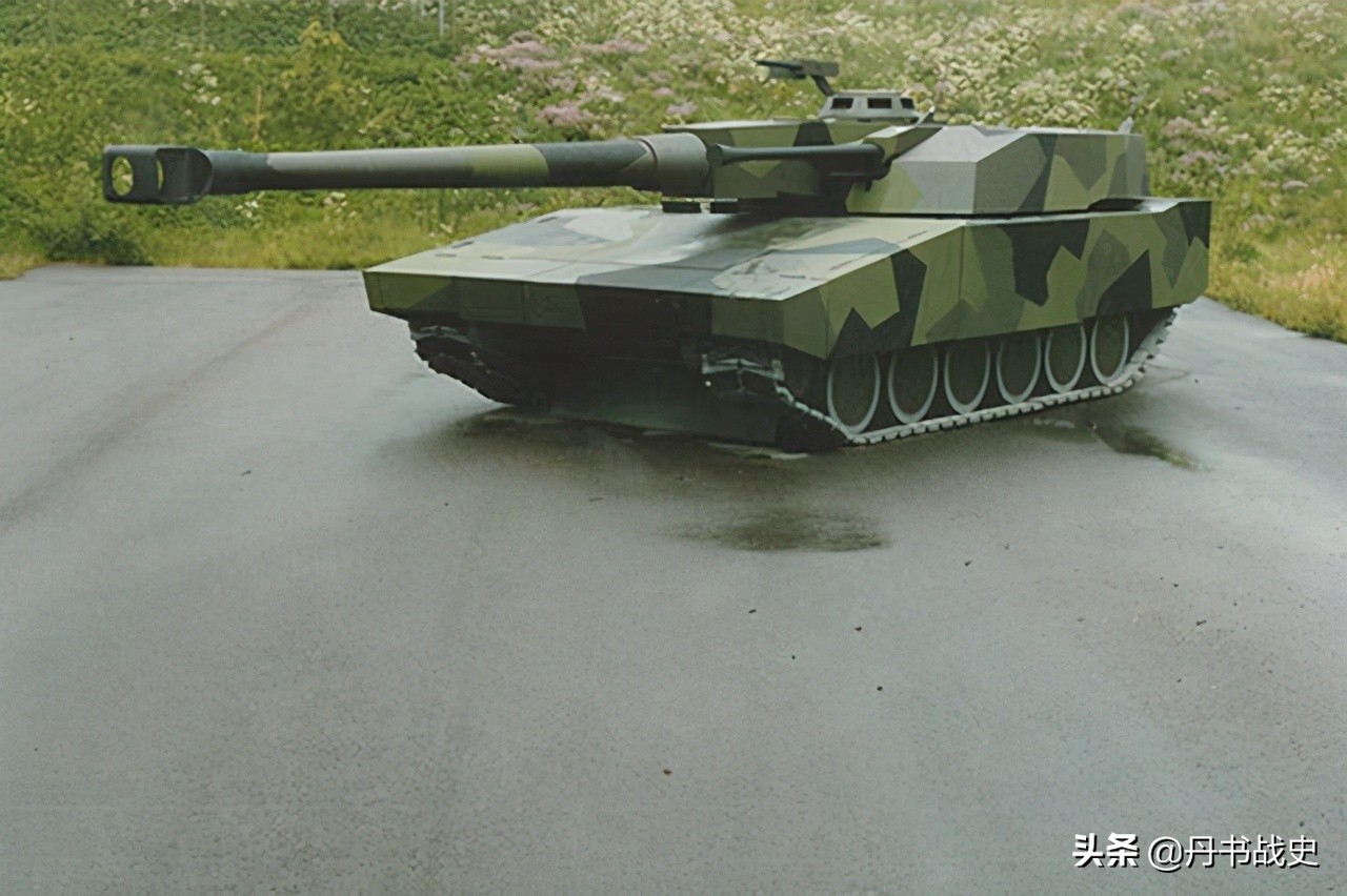 The Swedish Strv2000 tank, a main battle tank of Swedish descent that ...