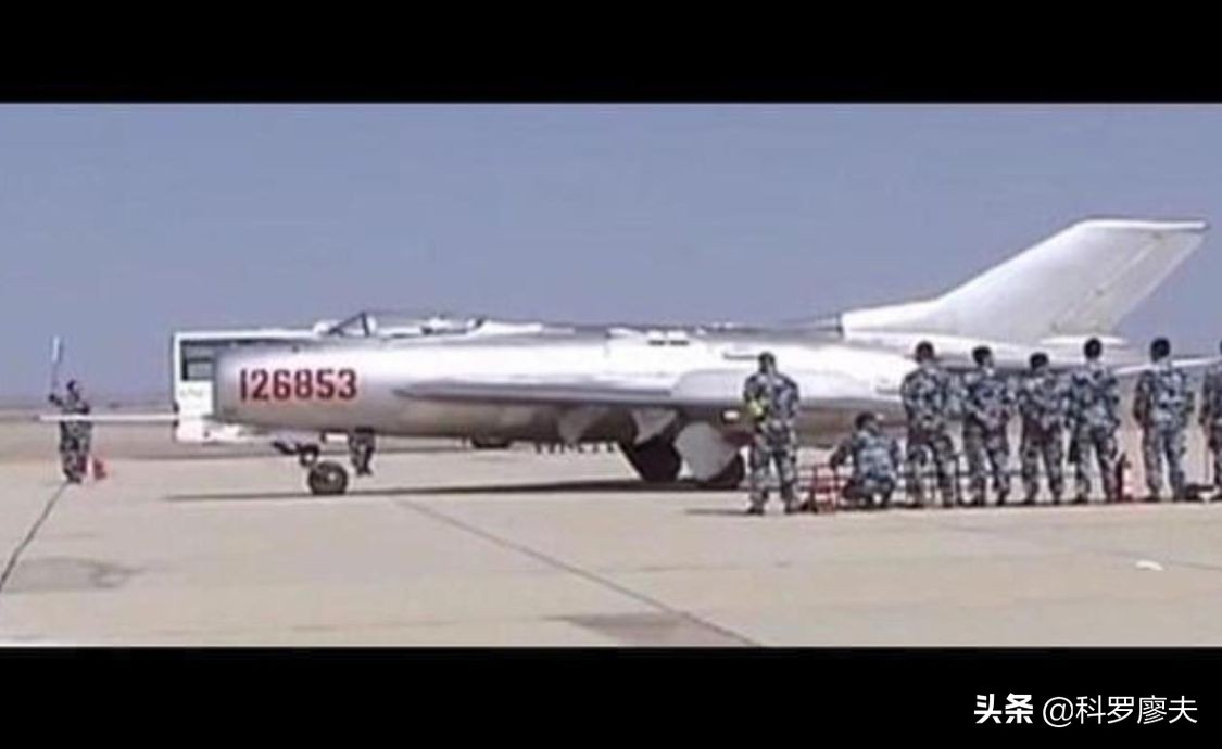 The J-6 unmanned attack aircraft turned waste into treasure. That year ...