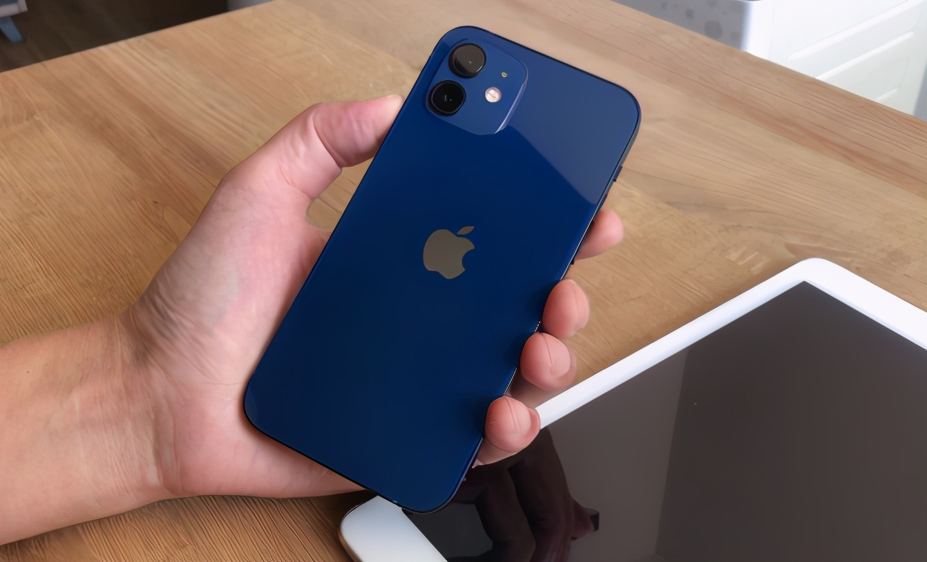 618要來了，買iPhone 12好還是選iPhone 11，內行人給你中肯建議 - 資訊咖