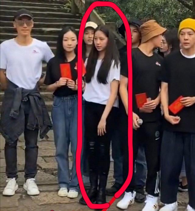 Ouyang Didi, "Suck Sister Mad Demon": Mother aborted 4 times and gave birth to her, surpassing ...