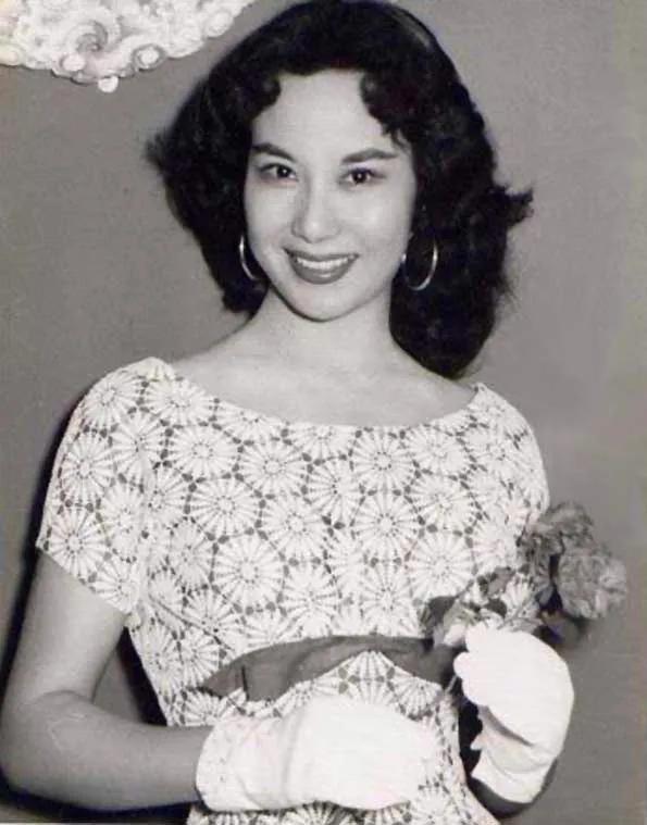 A generation of legendary female superstar Li Lihua, shared precious ...