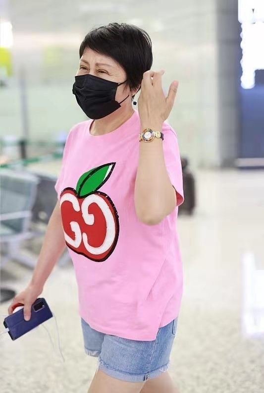 Zhang Kaili really doesn't think of herself as an aunt, dare to go out ...