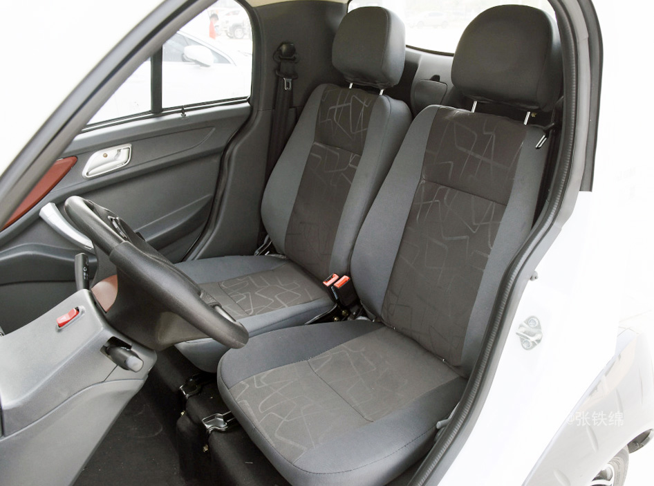 BAIC version of "Old Tou Le", two doors, two seats, appearance ...