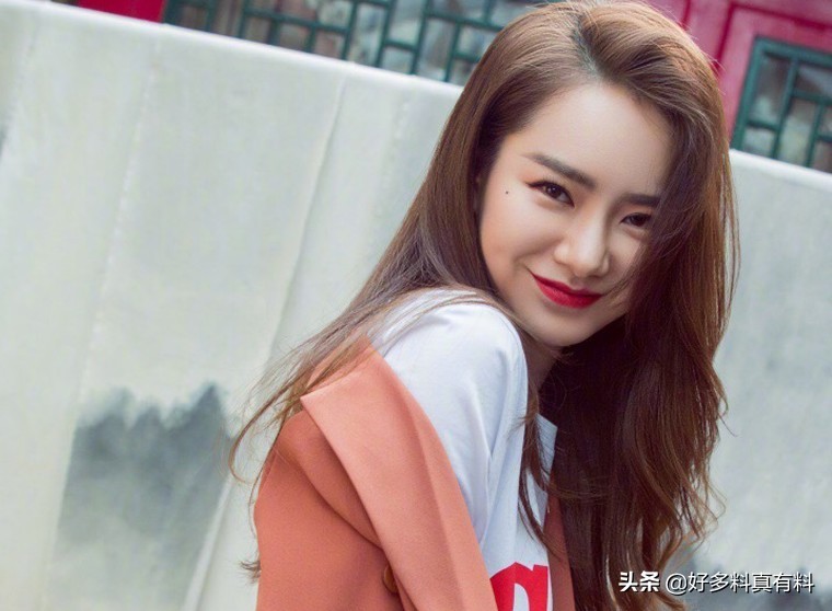 How did actor Qi Wei's voice change in response to the voice ...