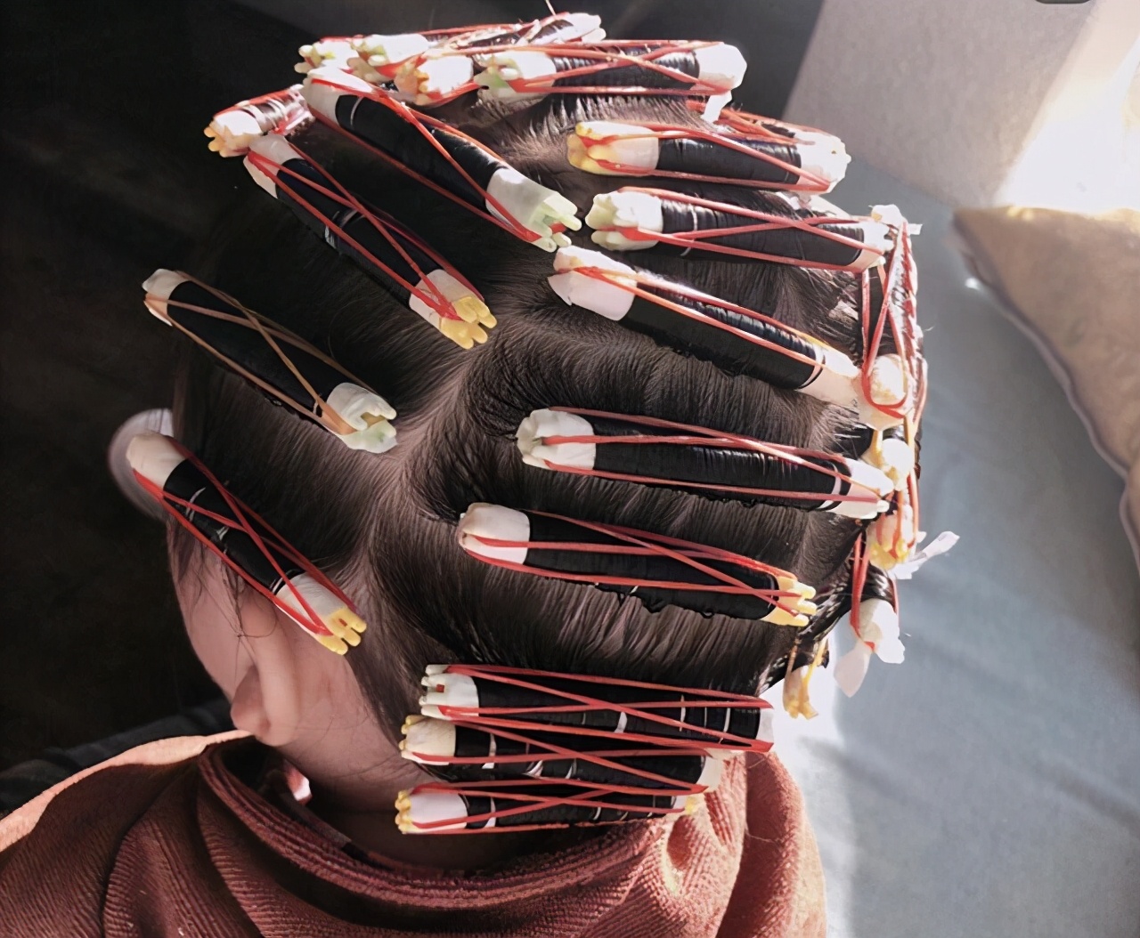 Dad Bao gave a 2-year-old child a perm. He thought he would be praised ...